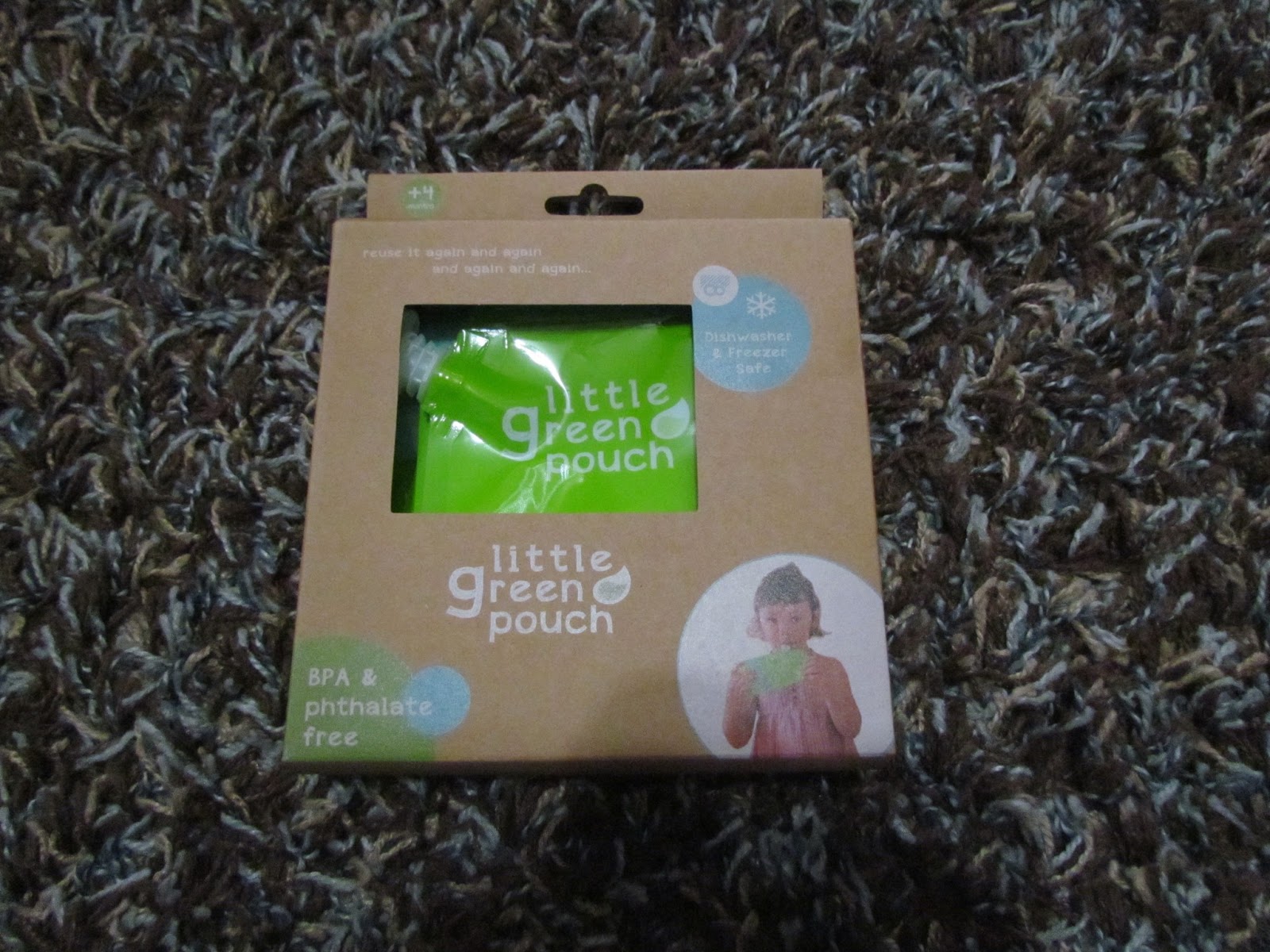 Mommy's Favorite Things: Little Green Pouch Review & Giveaway