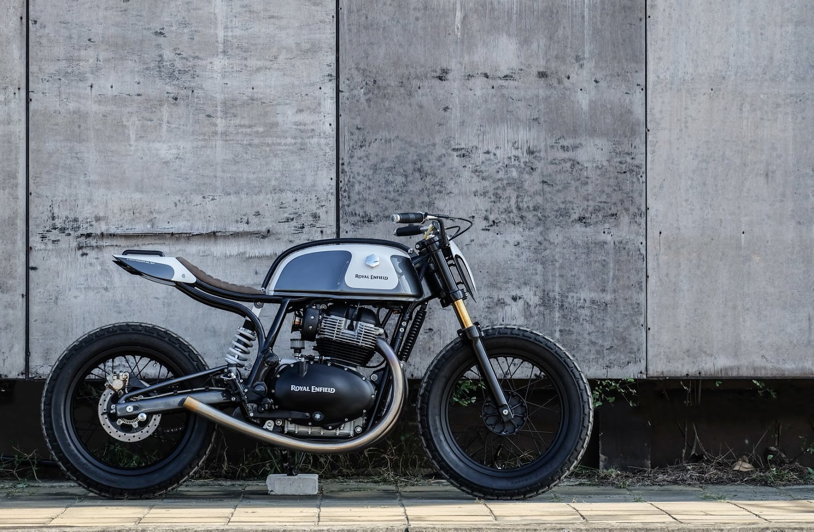 "Moose" RE- GT650 / Zeus Custom