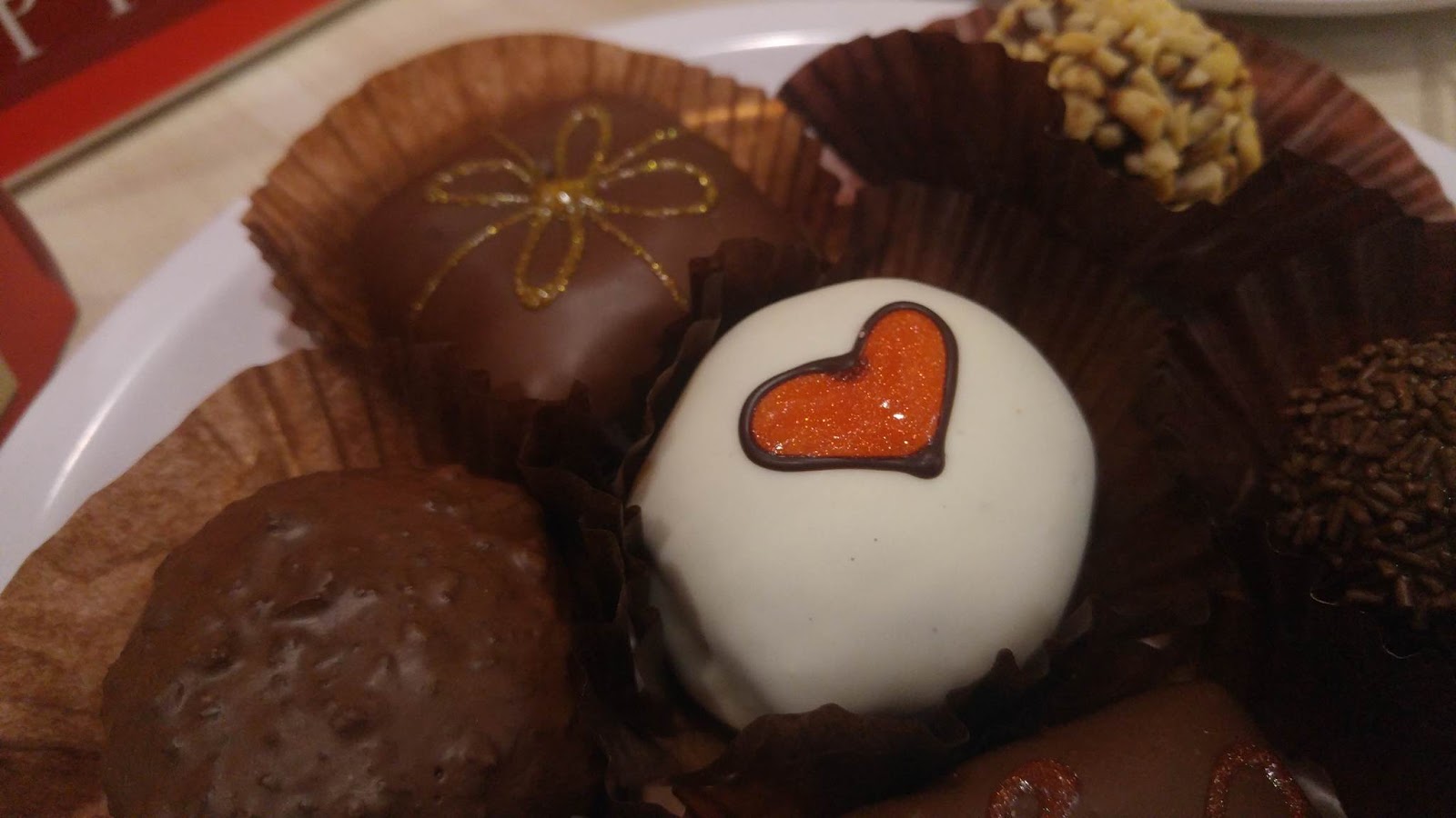 Mister Donut’s Belgian Love Bites this Valentines Day 2016