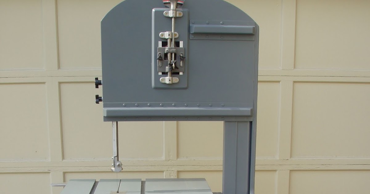 Gilliom-Gil-Bilt-Tool-Hunter: A beautiful 18" Bandsaw built from a ...