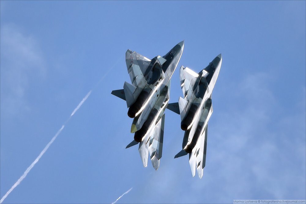 Asian Defence News: Su-57 PAK-FA dogfighting flying display photos