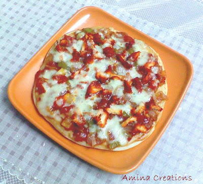 CHICKEN PIZZA USING HOME MADE PIZZA BASE - SugarSkul