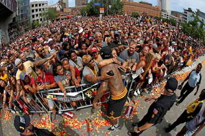 Cleveland celebrates Cavaliers with huge NBA victory parade (photos)