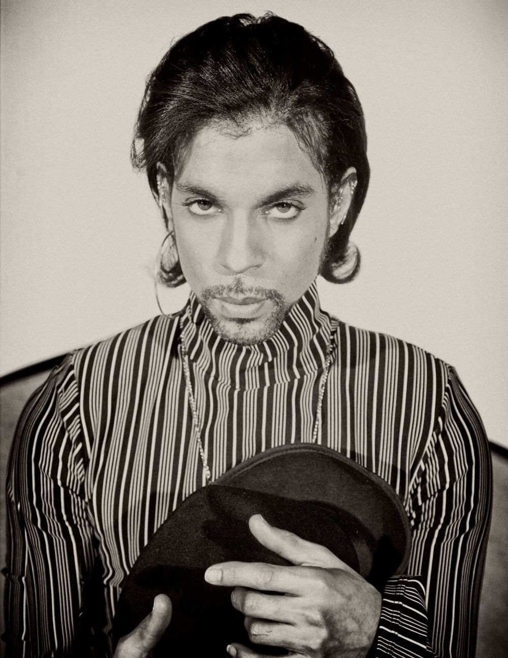 Lost Photos of Prince: Rare and Stunning Intimate Photographs of Prince ...