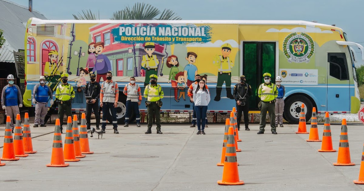 Con un bus interactivo, drones y alcoho-sensores, Policía Nacional ...