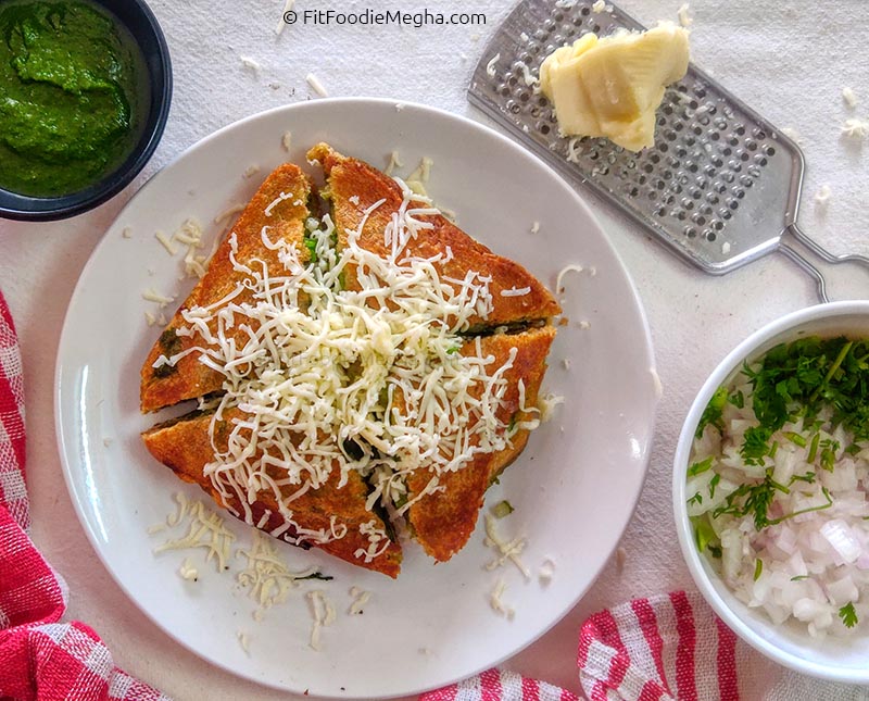 Ghugra Sandwich Recipe - Manek Chowk Special Street Style Sandwich!