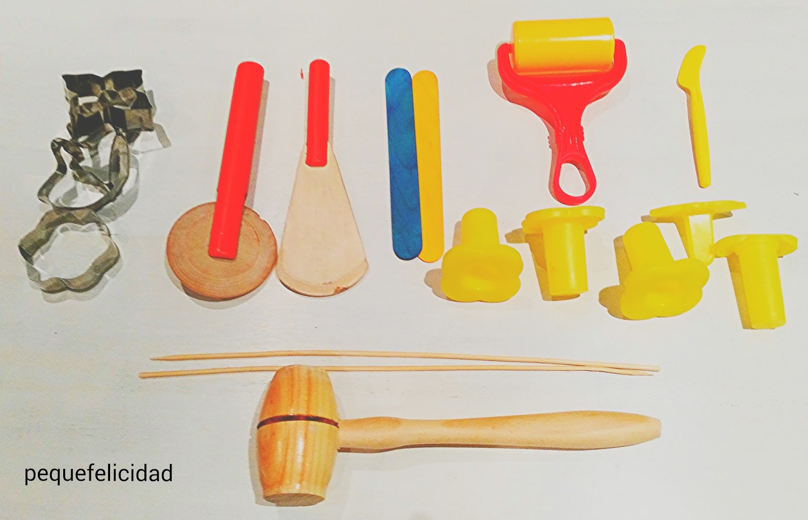 PEQUEfelicidad: MODELAR: 12 MATERIALES CREATIVOS PARA NIÑOS MÁS ALLA DE ...