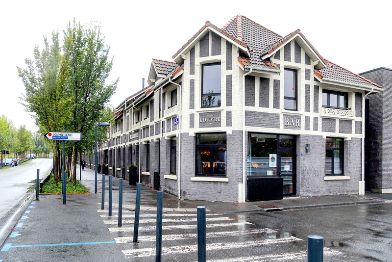 Ailleurs : Hôtel Louvre-Lens, établissement chaleureux bien ancré dans ...