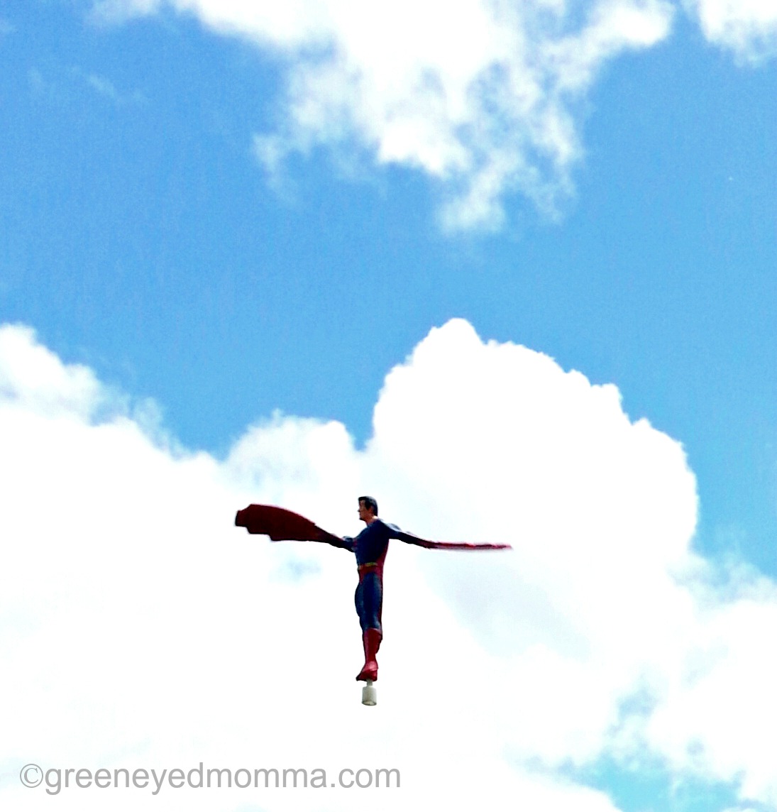 {Review} Flying Heroes - Superman