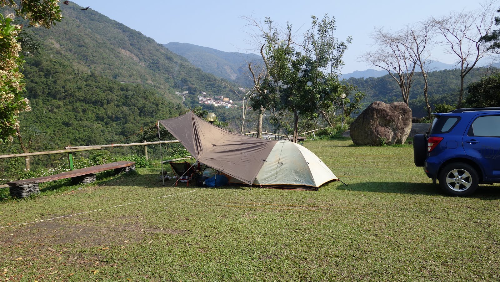 Outdoor Gadgets: Car Camping Mini Camp Setup (Mini Glamping)