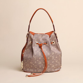 lancel shop: Français Lancel marque de luxe dans le symbole de l'amour ...
