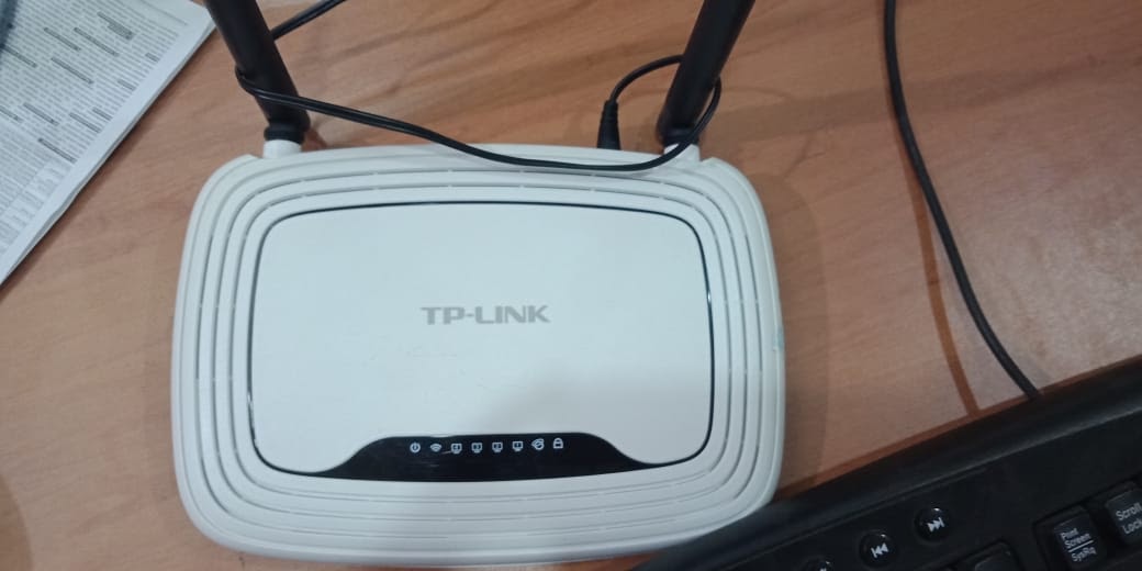 INSTALASI LAN MENGGUNAKAN ACCESS POINT