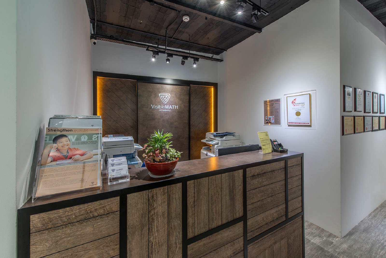 Interior Design Guide: Industial Design , Education Tuition Centre ...