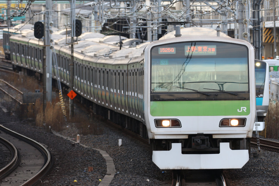 Michael's Trains Photo Album: JR山手線 西日暮里〜田端（西日暮里駅） 2017年1月27日