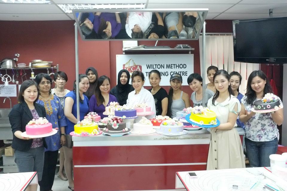 Home May'de Cakes: Wilton Cake Decorating Course 3 : Gum Paste and ...