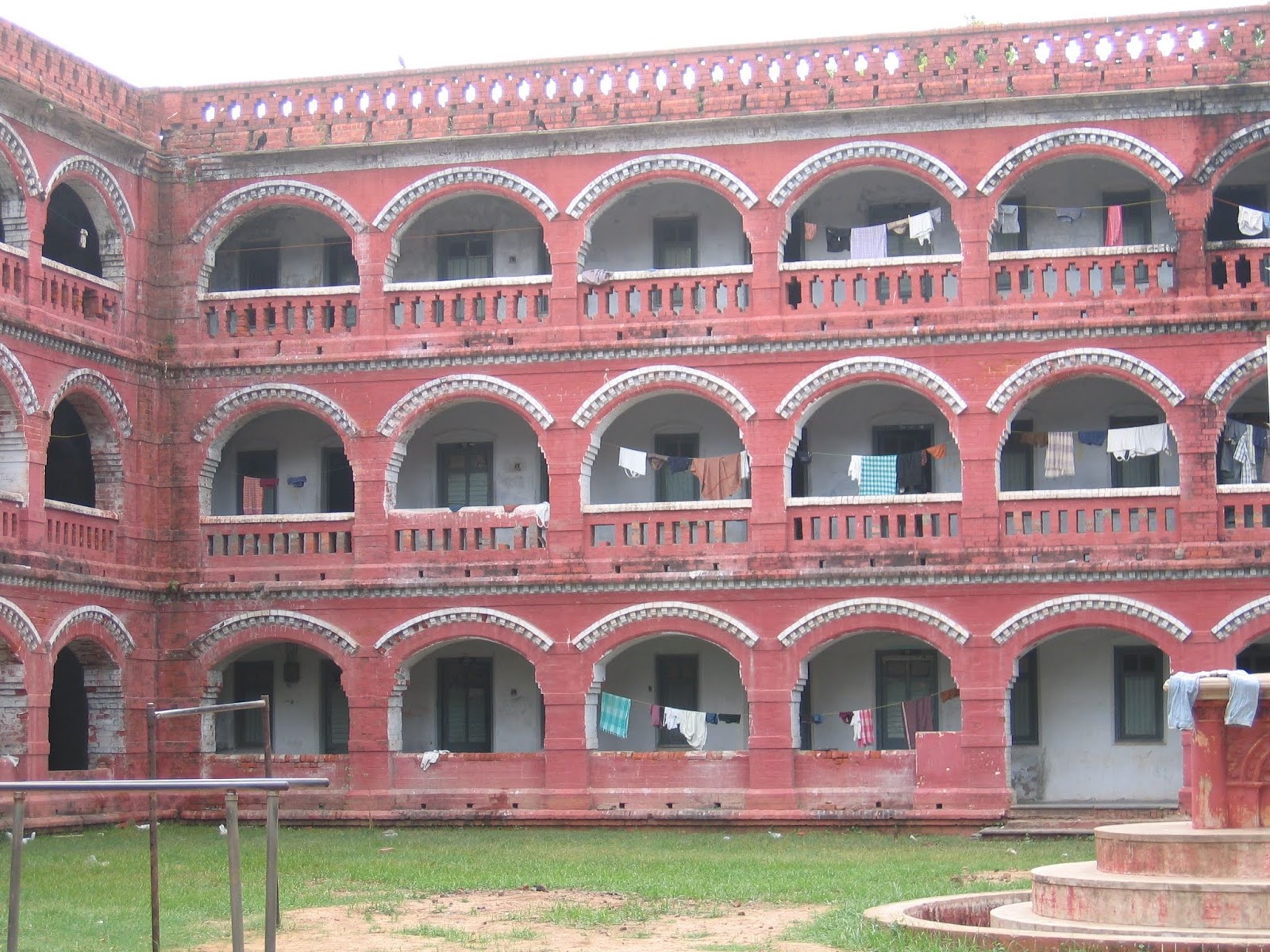 Crumbling Victoria Hostel, Chennai - 119 year old heritage structure ...