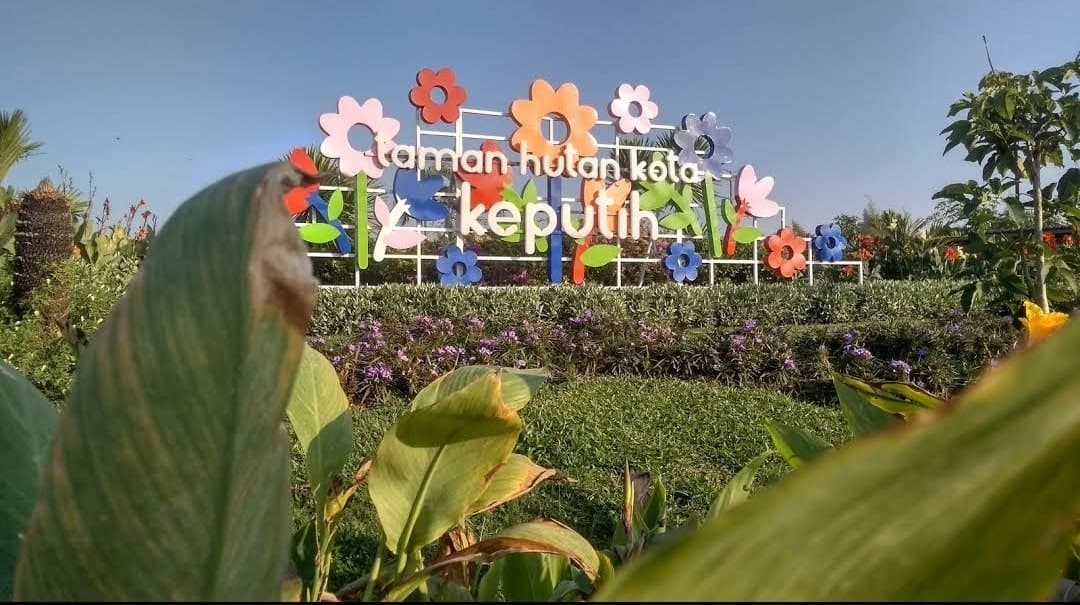Lokasi dan Harga Tiket Masuk Taman Bunga Surabaya (Harmoni Keputih)