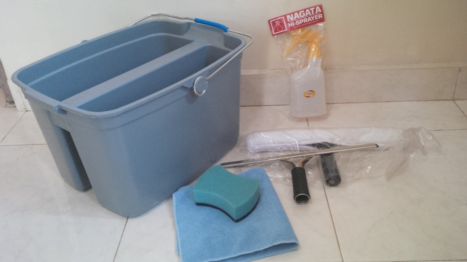 Housekeeping Equipment di Bali: Peralatan Untuk membersihkan kaca