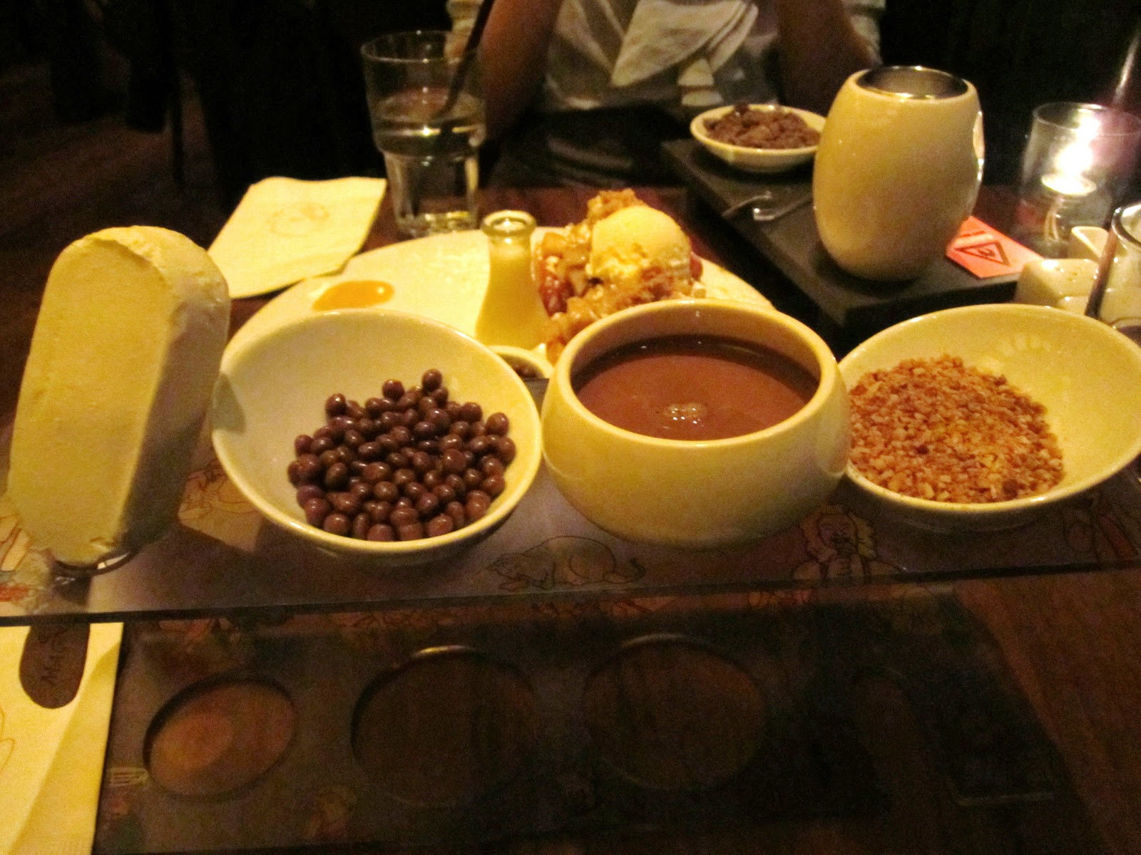happy hour honeys: Boston Restaurant: Max Brenner