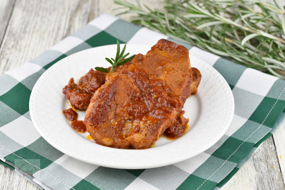 Ceafa de porc la cuptor, in sos de rosii - CAIETUL CU RETETE