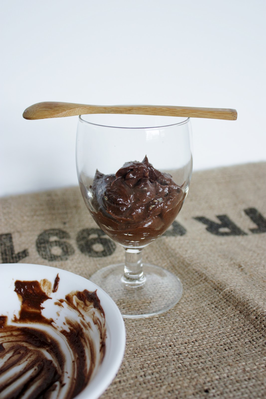 This Rawsome Vegan Life: raw chocolate pudding: eat it for breakfast!