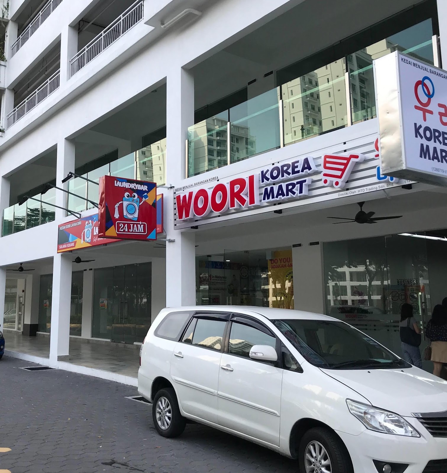 Mable Maeve - Food, Travel, Makeover & Sensitive Skin Care - Beauty