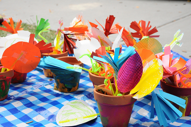 Junior Crafternoon: Crafternoon artist inspiration: Dawn Tan