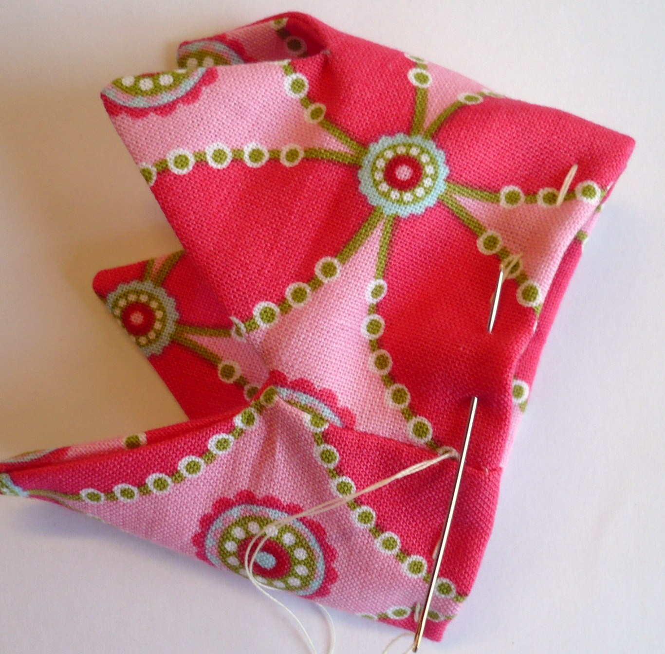 clare's craftroom: fabric tulips tutorial