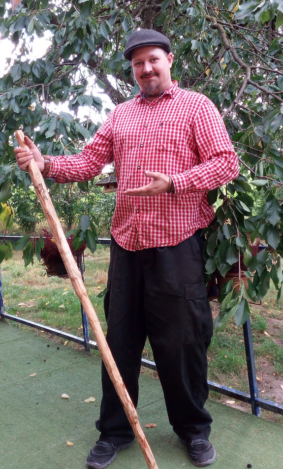 Wanderstab - Holzarbeit und Natur - Selber machen Anleitung - Selbst ...