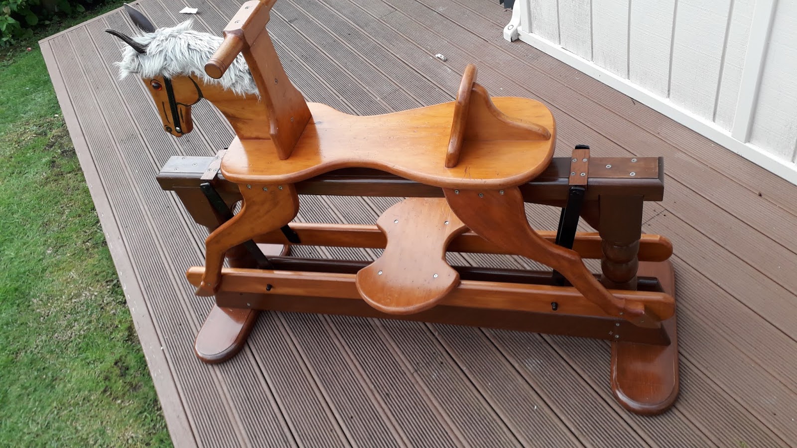 Kamo Lady: ROCKING HORSE