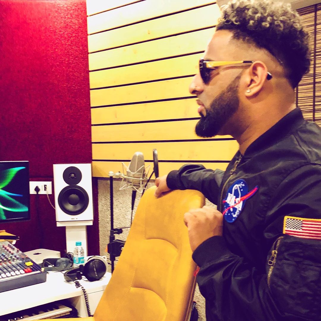 Vee and his Magic Behind The Studio Doors!