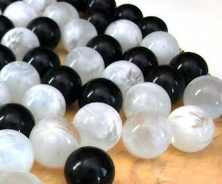 Il canto delle sirene: Pallina bianca e pallina nera