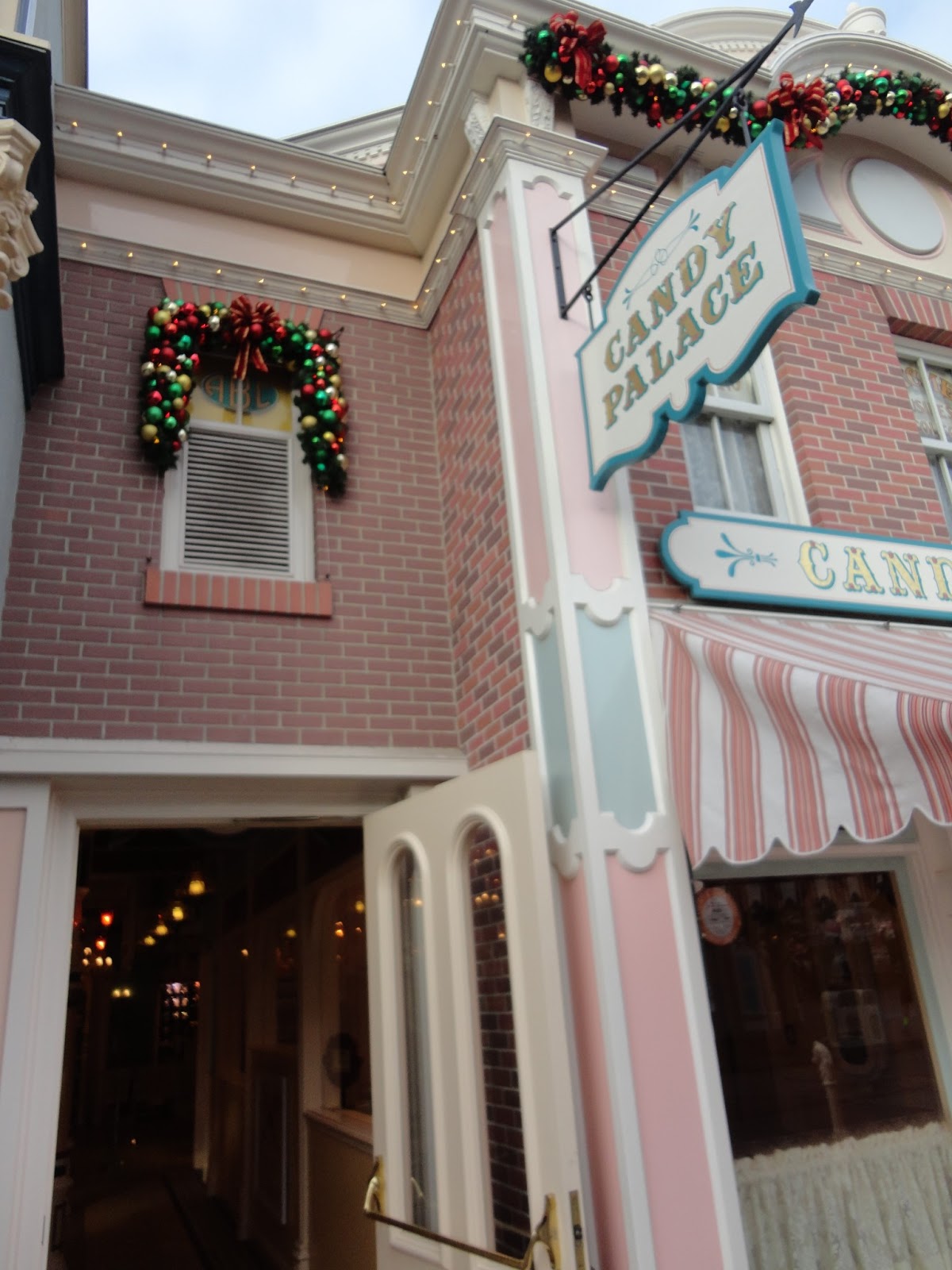 Disneyland: Main Street Candy Palace