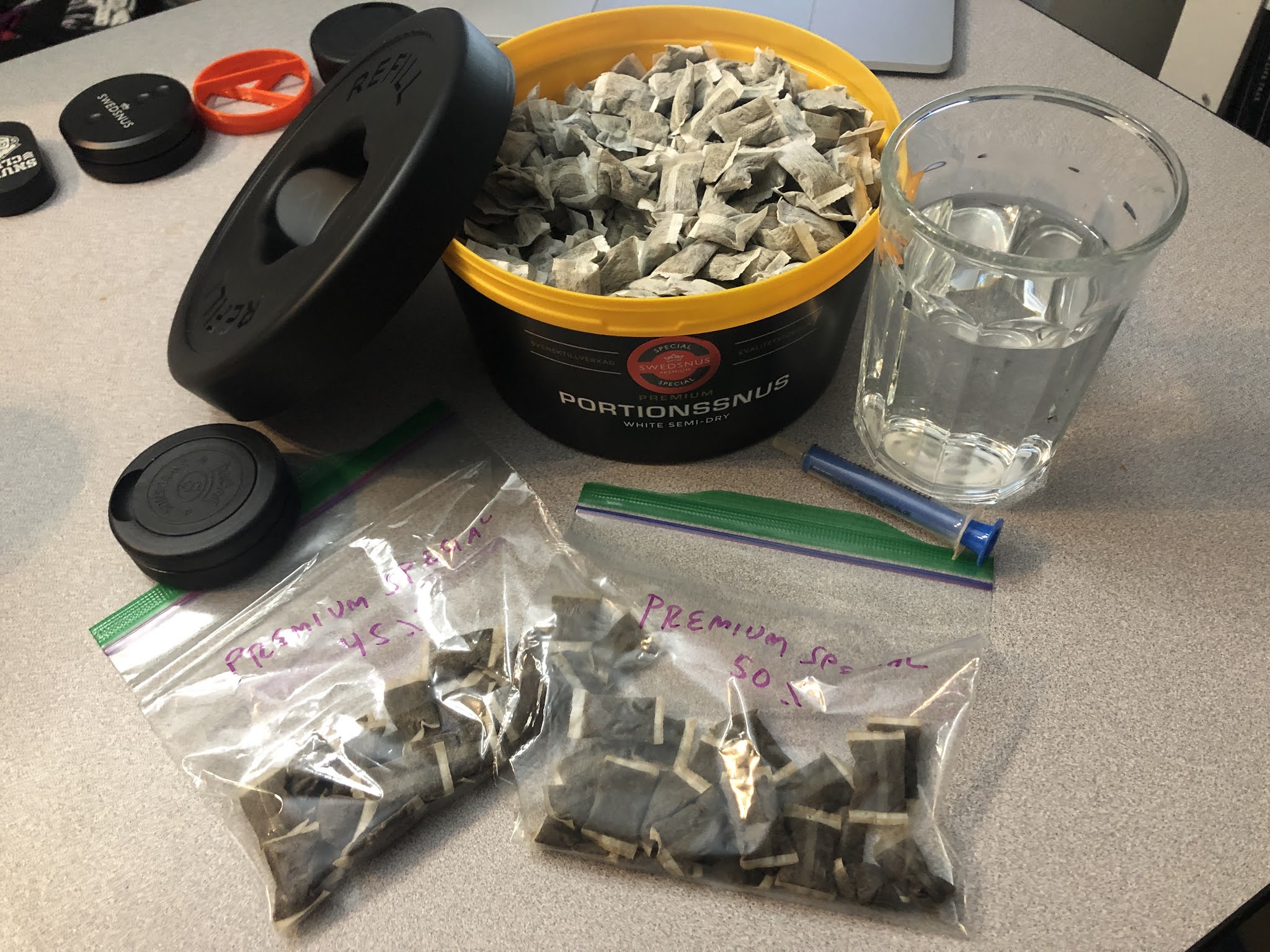 SwedSnus: Premium Special 1000 DIY Snus Portion - Review. 23 January 2021.