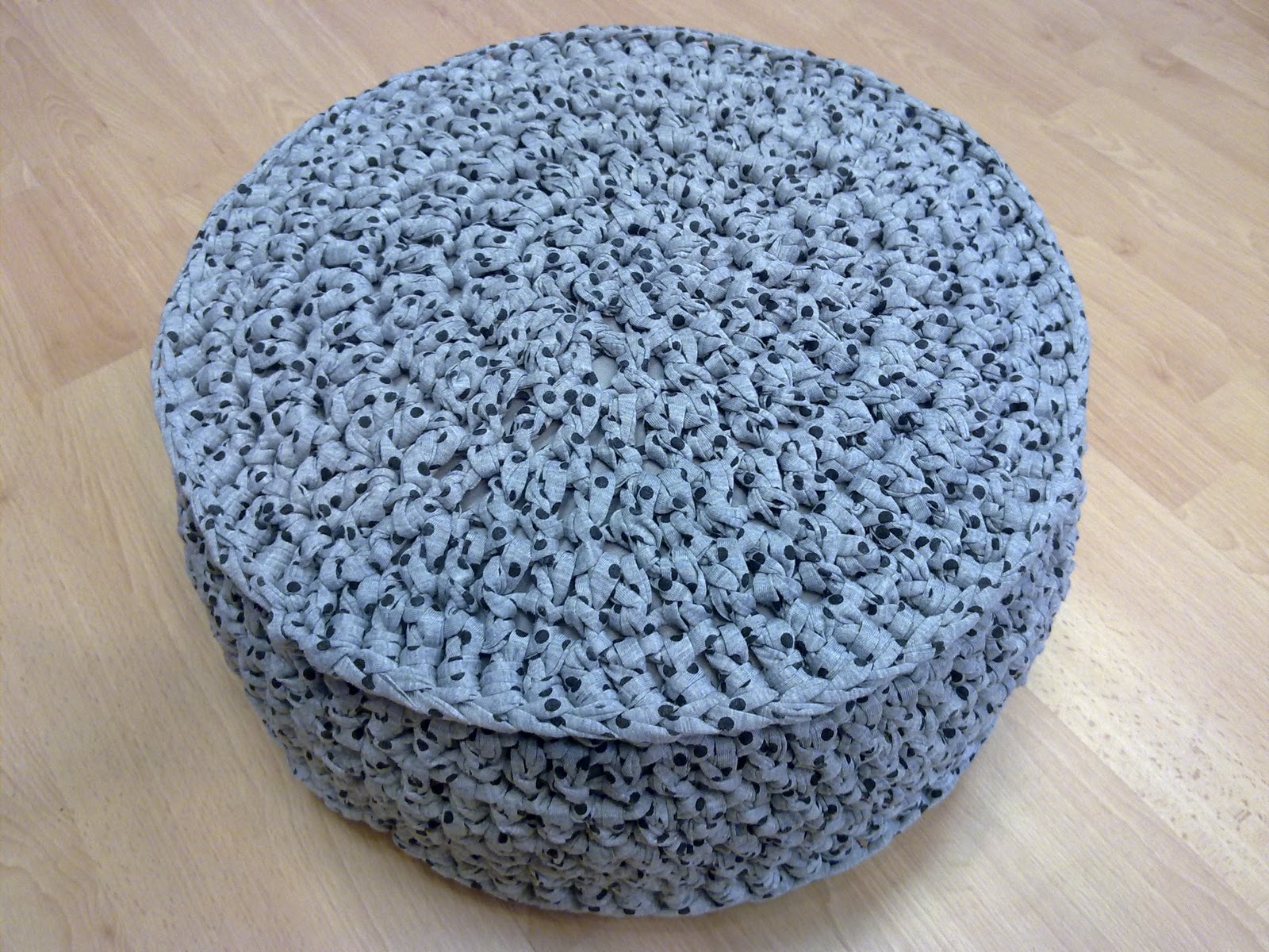 Breien en Beppen: Poef