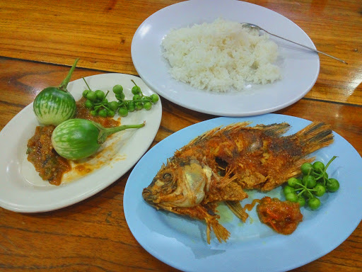 jalan2 - makan2 - liat2 - poto2 - piknik: Ayam Surawung di Suka Sunda