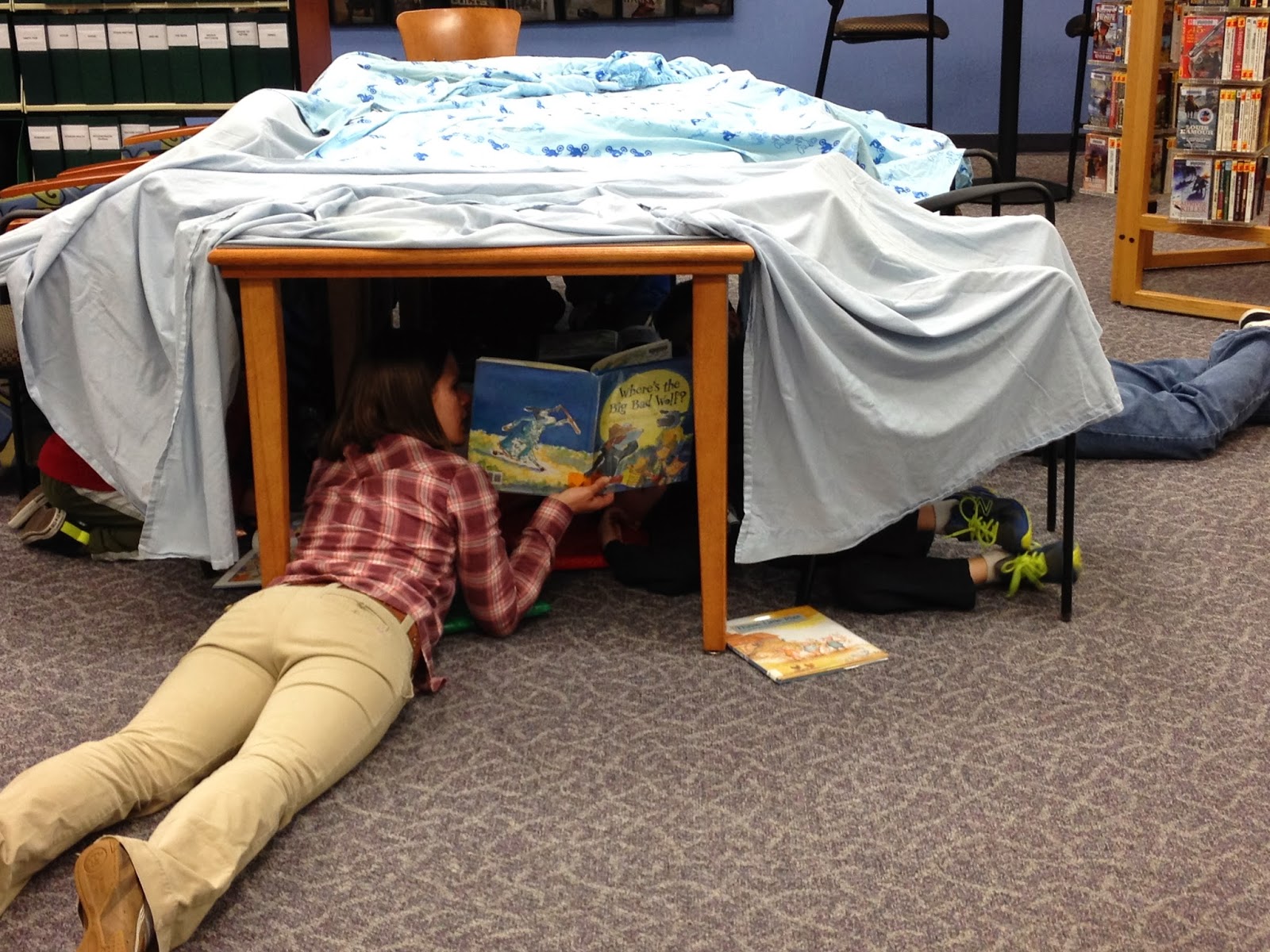 The Show Me Librarian: Family Forts After Hours