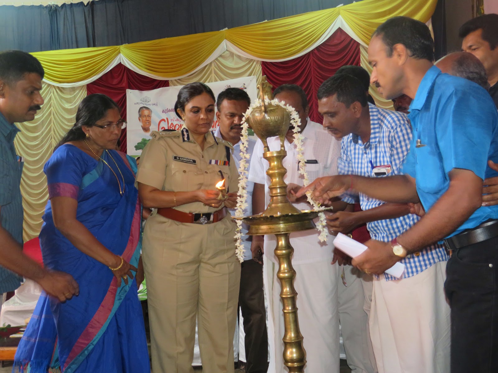 ഗവ യു.പി.എസ്സ് പൂവച്ചല്‍ : School Praveshanolsavam 2017 June 1 ...