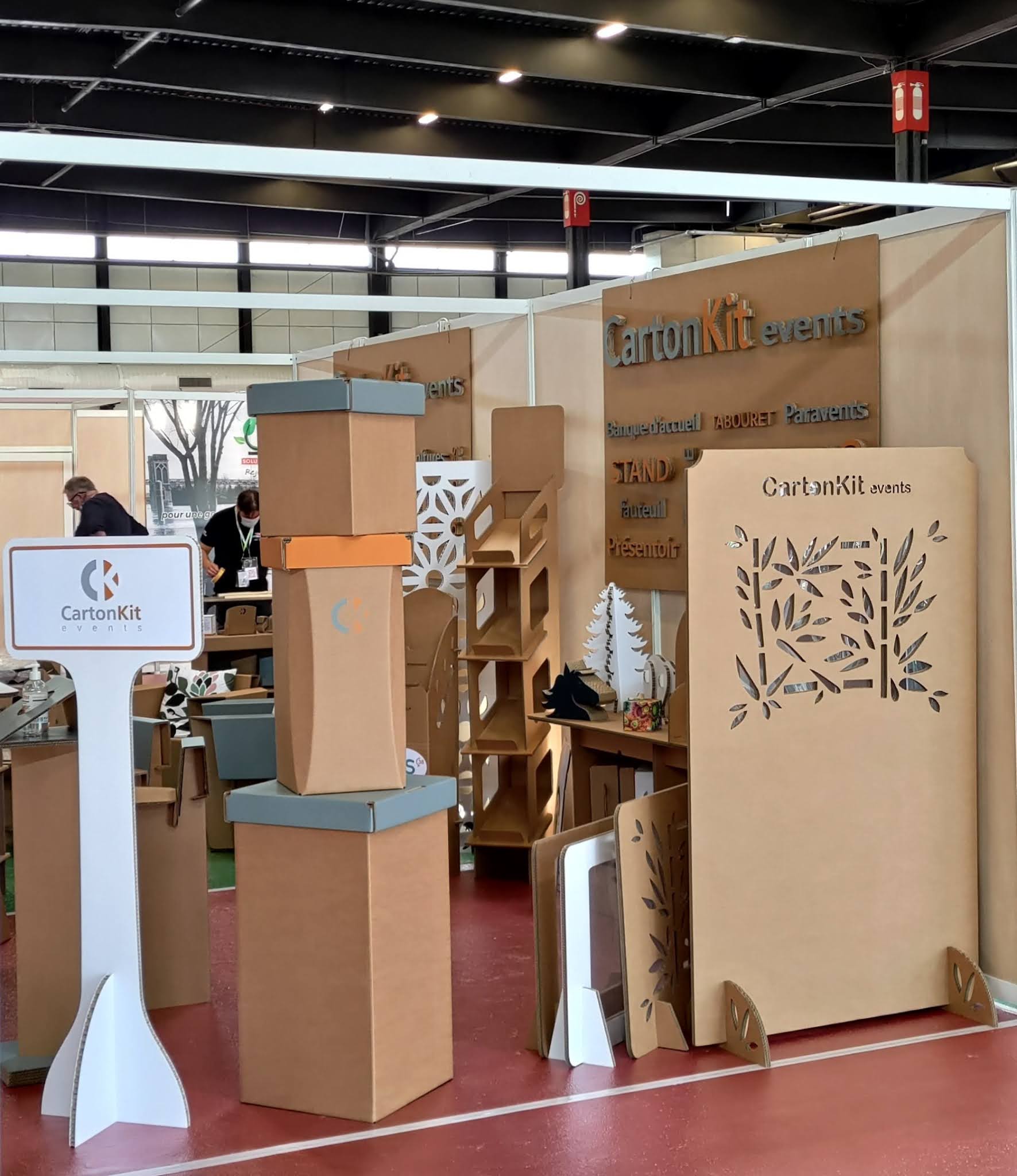 Carton Kit - Créations Objets et Meubles 100 % Carton: Salon Enviropro ...