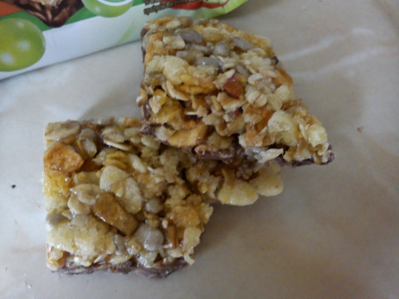 Miłośniczka Słodyczy : Vitanella Baton musli Jabłko Rodzynki