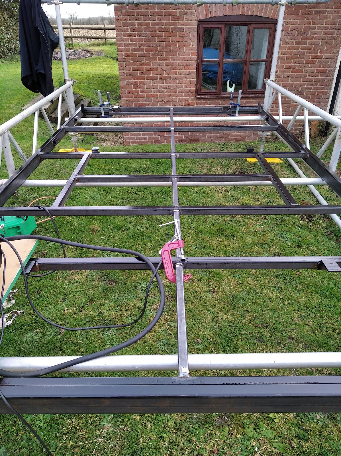 Camper Project: Completing the frame