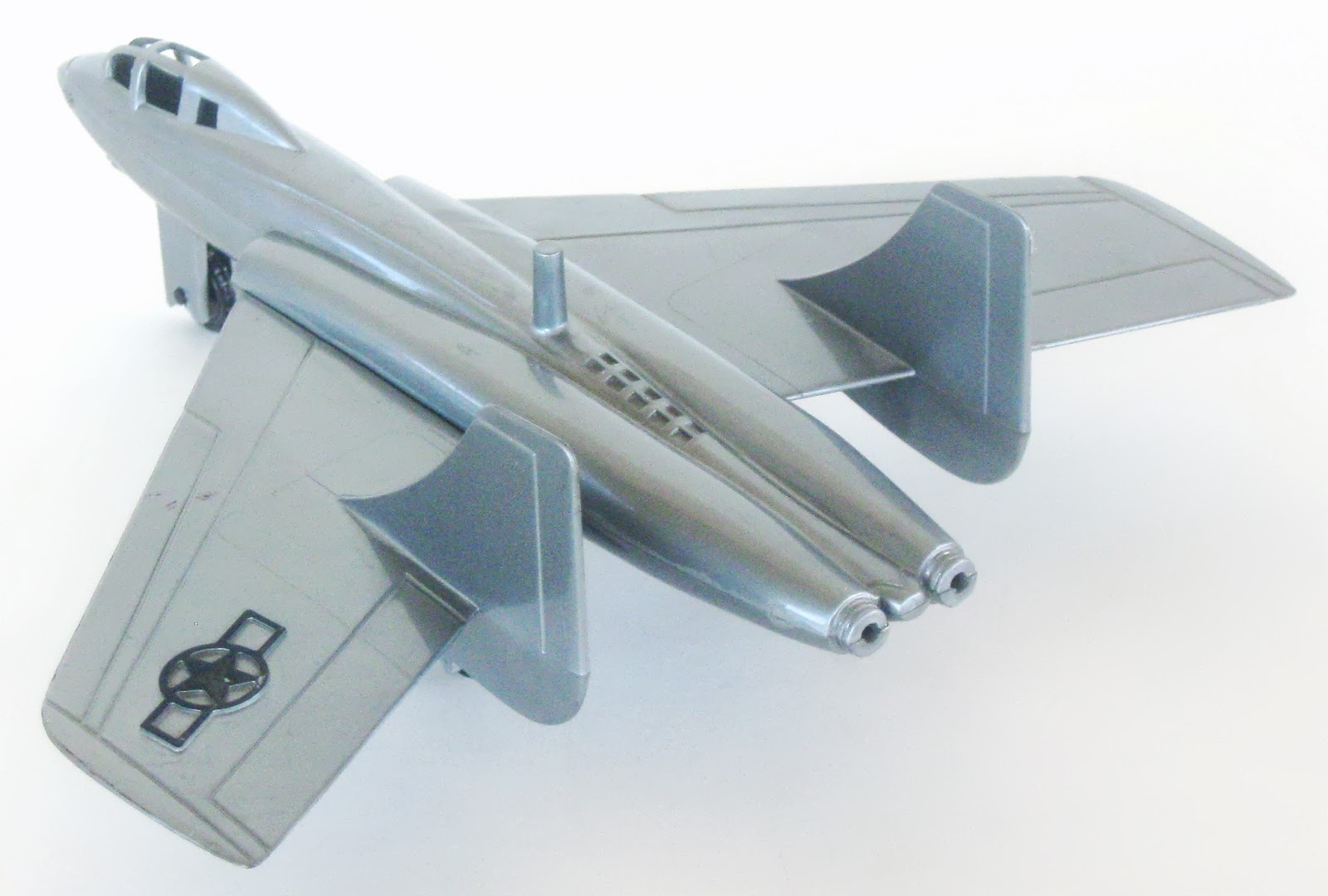 Toys and Stuff: Pyro F7U USAF Cutlass