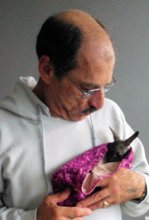 GEE Funny Farm: What Do You Do With a Kangaroo ... Er, Wallaby?