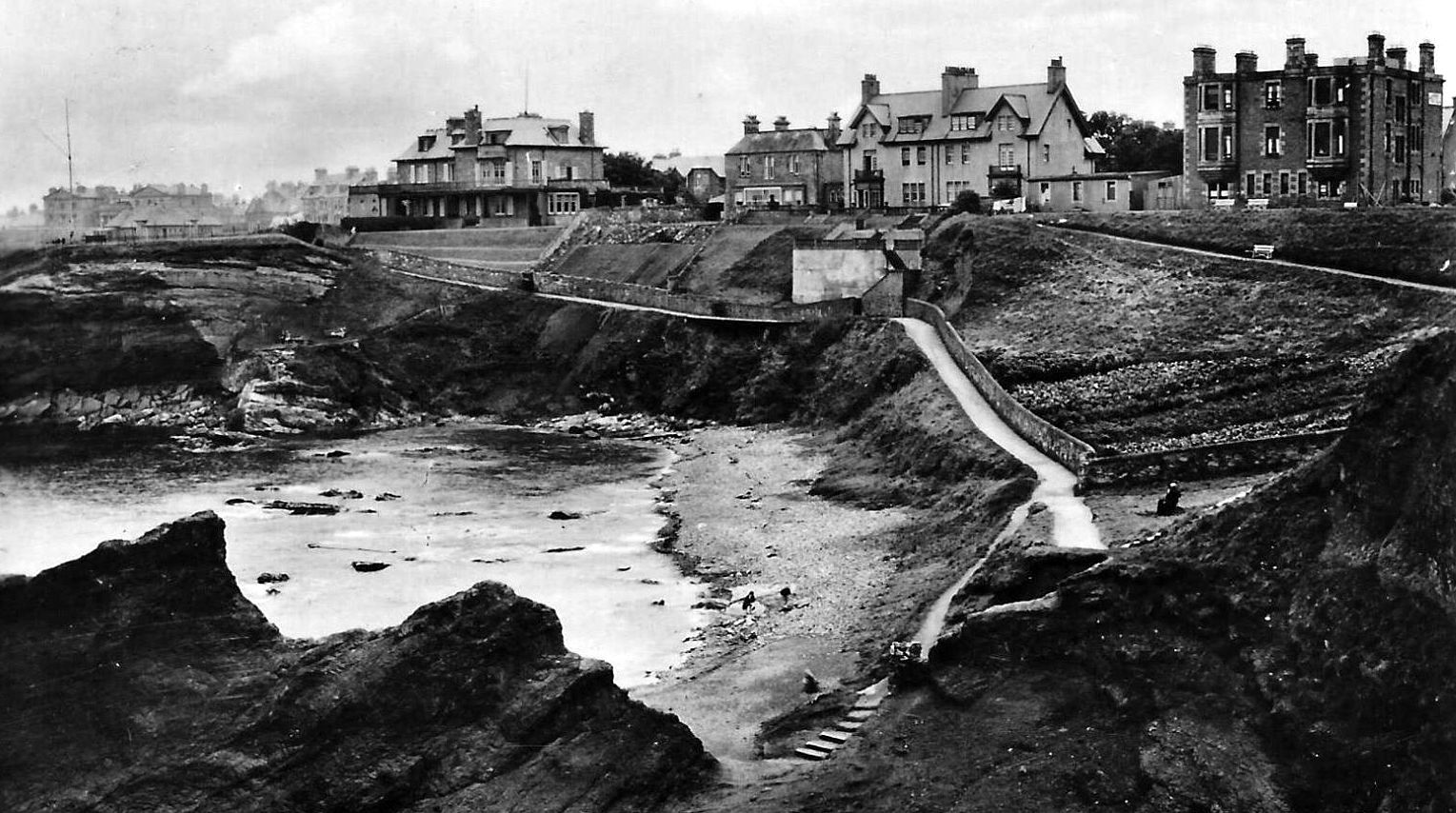 Tour Scotland: Old Photograph Coastal Path To Dunbar Scotland