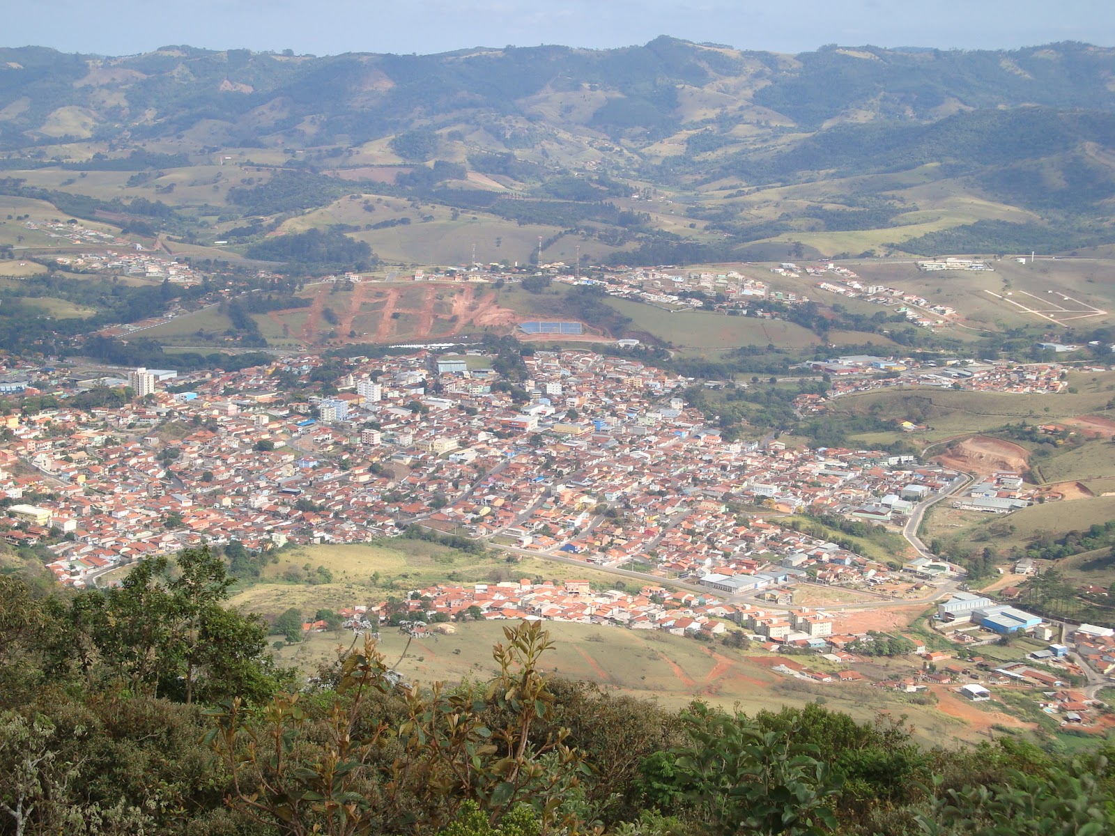 TURISTANDO PELO MUNDO: EXTREMA / O PORTAL DE MINAS
