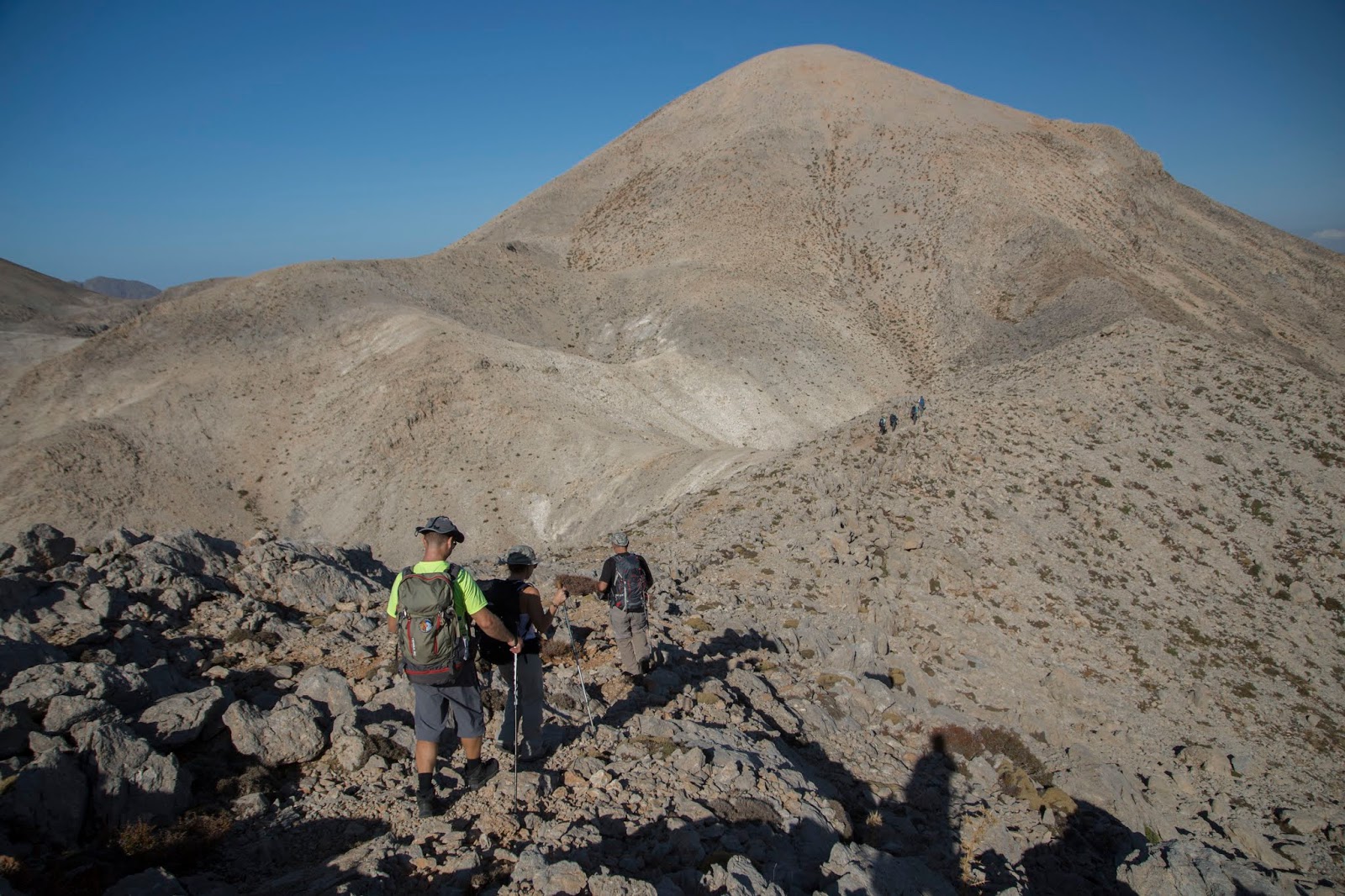 EXPLORE MOUNTAINS: ΔΙΑΣΧΙΣΗ ΛΕΥΚΩΝ ΟΡΕΩΝ (ΑΜΜΟΥΤΣΕΡΑ-ΞΥΛΟΣΚΑΛΟ)