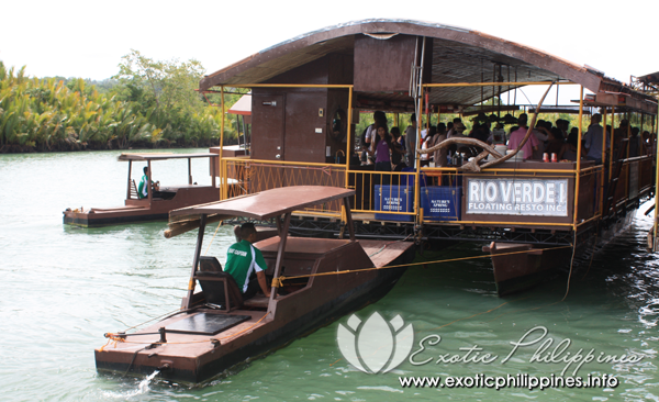 5 Must Know About Bohol’s Floating Restaurant
