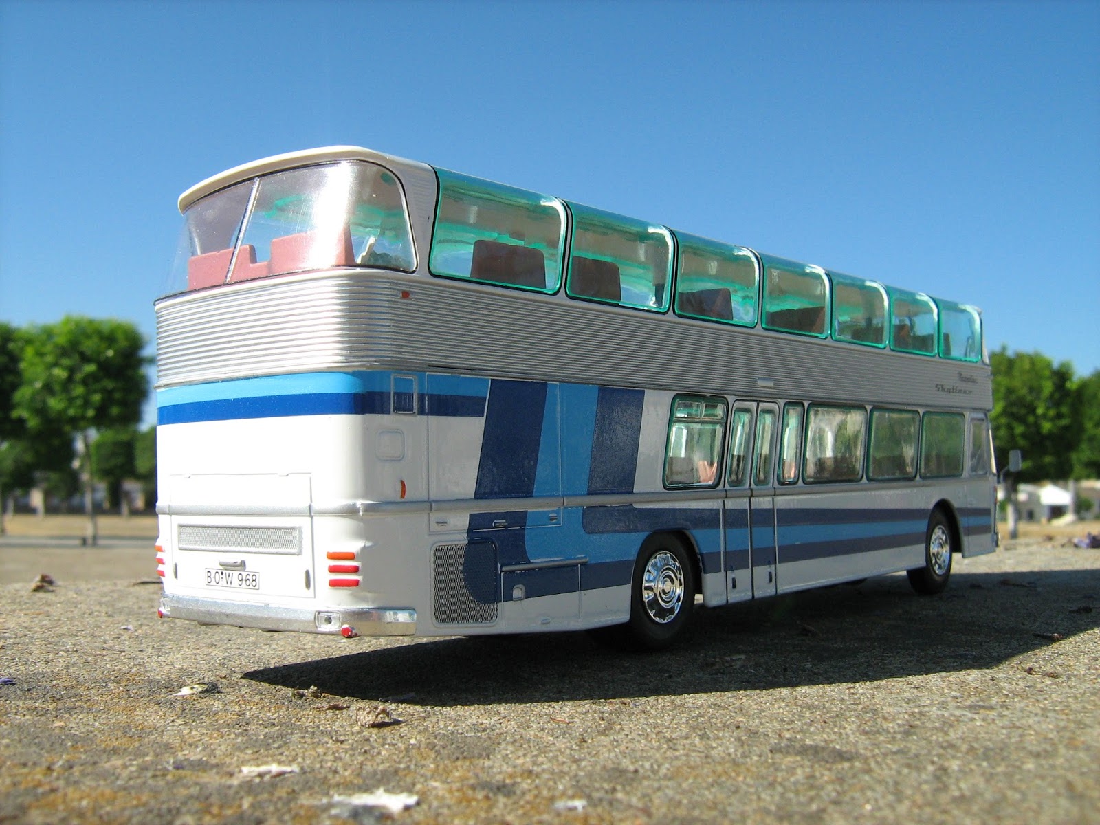 El Garaje Algabeño: Neoplan NH 22 "Skyliner" de IXO/Hachette