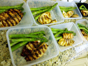 Eating Clean on a College Budget: How to CONTINUE Eating Well in College