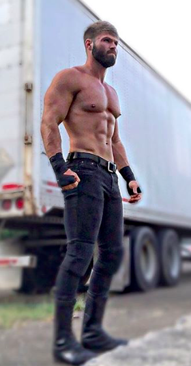 Beefcakes of Wrestling: Brady's New Gear